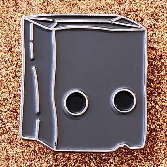 Boutique | Jewelry | Mono Little Nightmares Video Game Enamel Pin ...